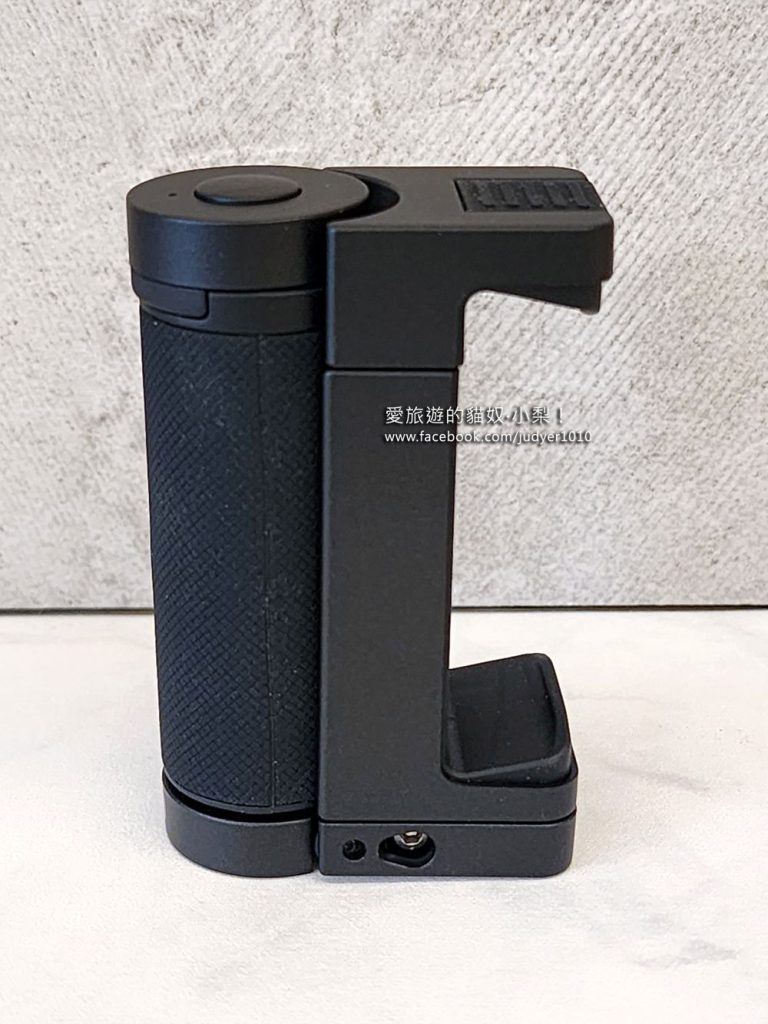 ShutterGrip2 掌握街拍2 \ 翻轉藍牙握把，好用到爆炸！秒把手機變相機，還是最輕的自拍棒及手機立架！ - 愛旅遊的貓奴‧小梨