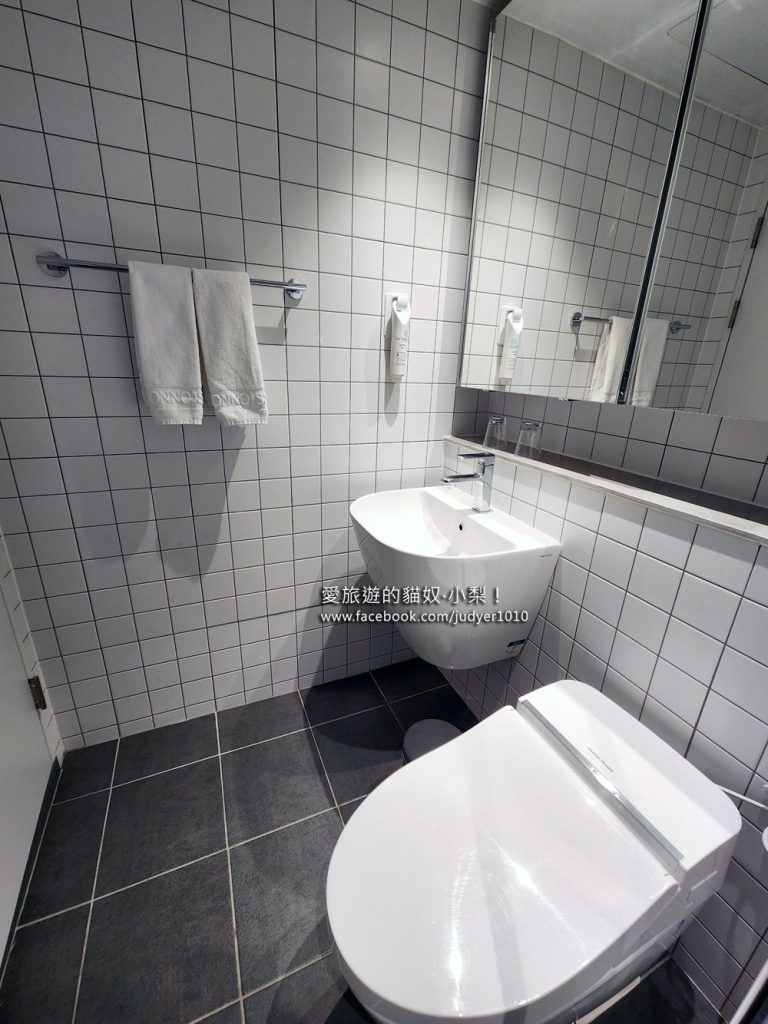 首爾住宿 \ THE CONNOISSEUR Residence Hotel，有洗衣機 烘衣機 LG蒸氣電子衣櫥，近地鐵國會議事堂站，附近有6007機場巴士，交通方便！ - 愛旅遊的貓奴‧小梨